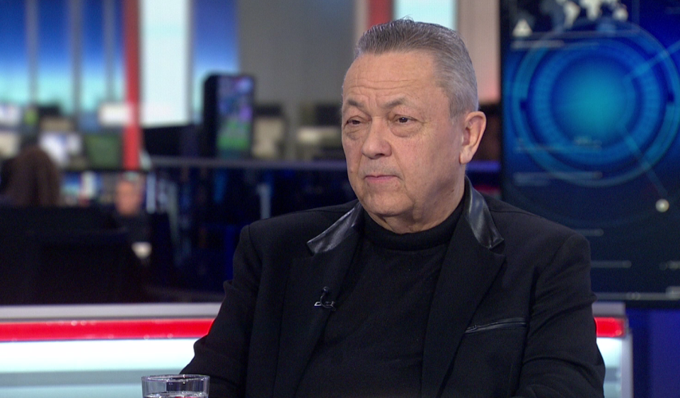 West Ham co-chairman David Sullivan is here in Sky Studios - we can ...