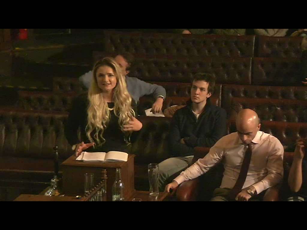 Laura Lowther's Instagram, Twitter & Facebook on IDCrawl