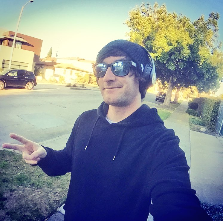 Luzu on Twitter: "Ahora a dar un paseito 😎 https://t.co/UYluYJIaYT"