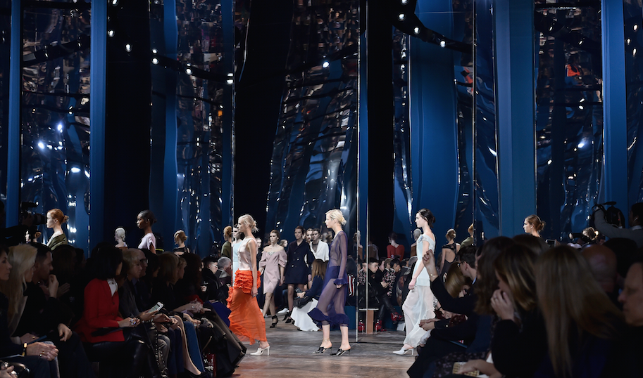 Haute Couture : set Dior Haute Couture runway spectacular display magic ...