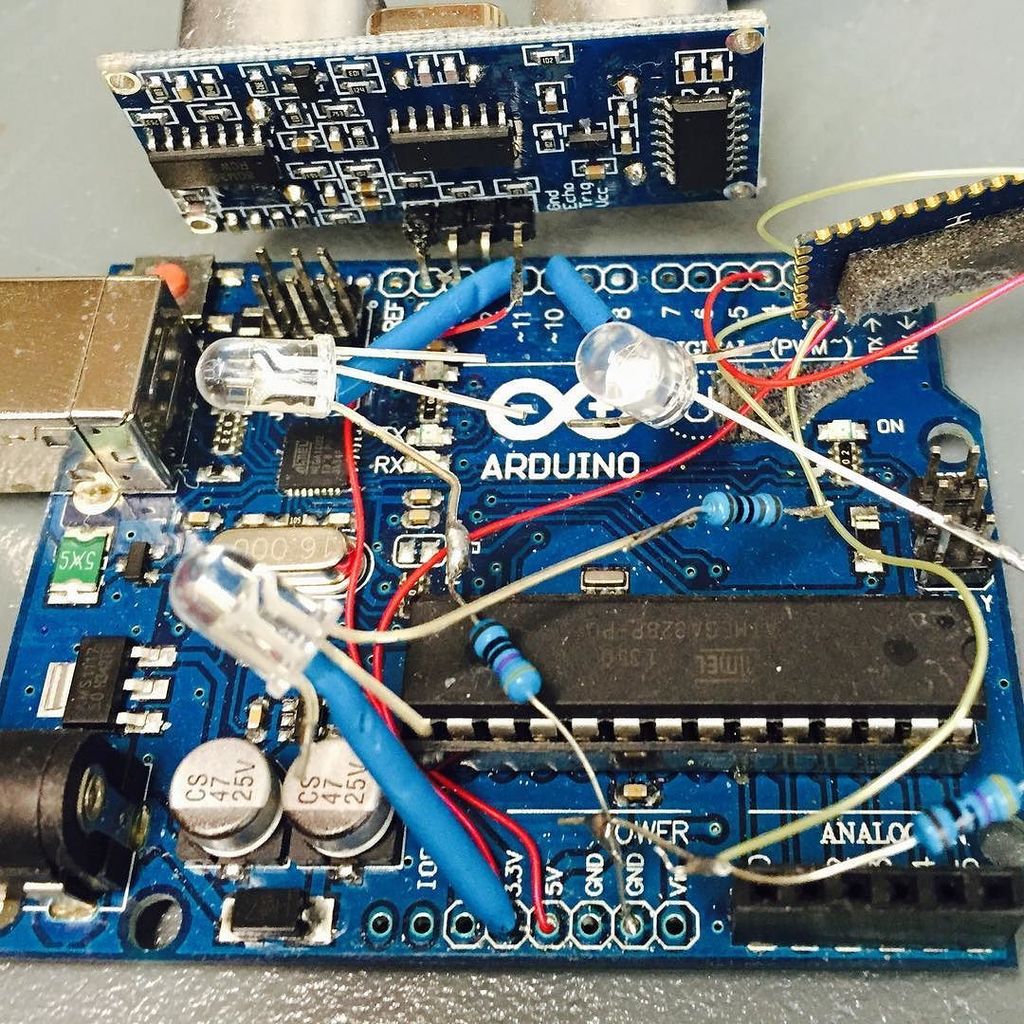 Insta-Arduino on Twitter: "https://t.co/HqUjm8gHj8 - It’s a mess right?…but it works! Now for ...