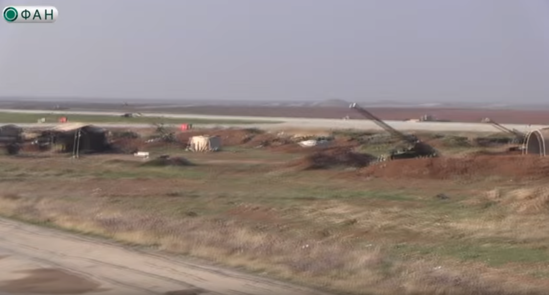 Vid showing Qamishli Airport in use by Russia (?) despite their denials ...