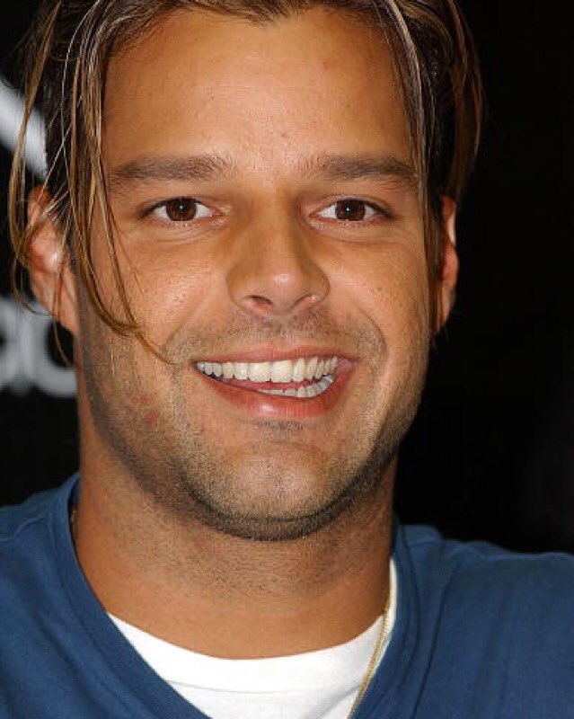 Ricky Martin debuts golden shower - Page 3 - Celebria - ATRL