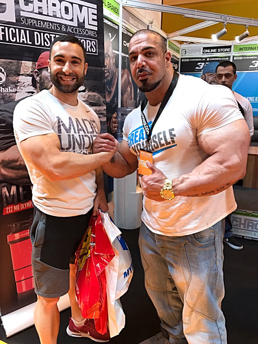 Zack Khan 2022 Posing