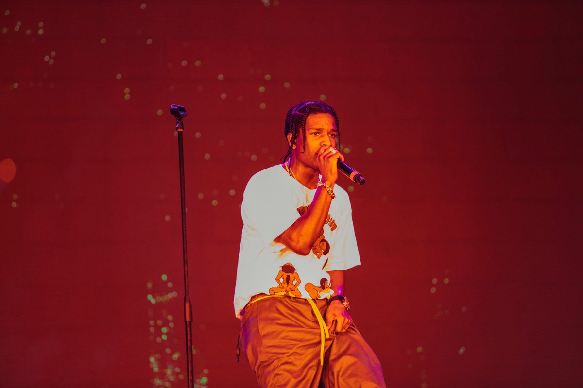 . performs “Lord Pretty Flacko Jodye 2,” brings out & more at 2017 ...
