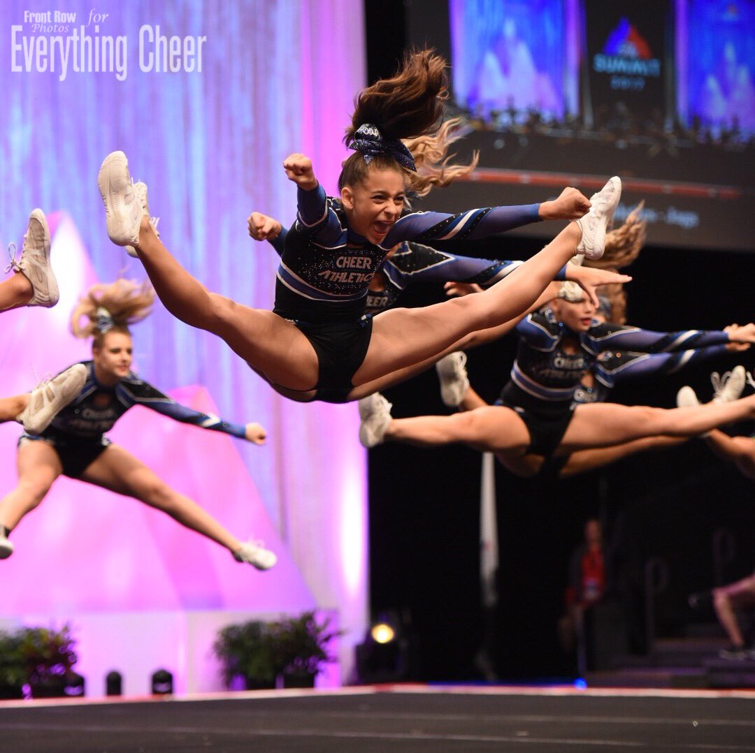 Cheerleading Toe Touch