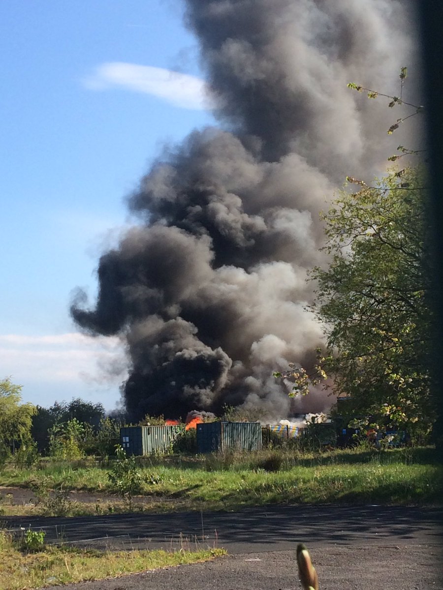 WATCH: 'Billowing smoke' seen all over the city after Oldham fire ...