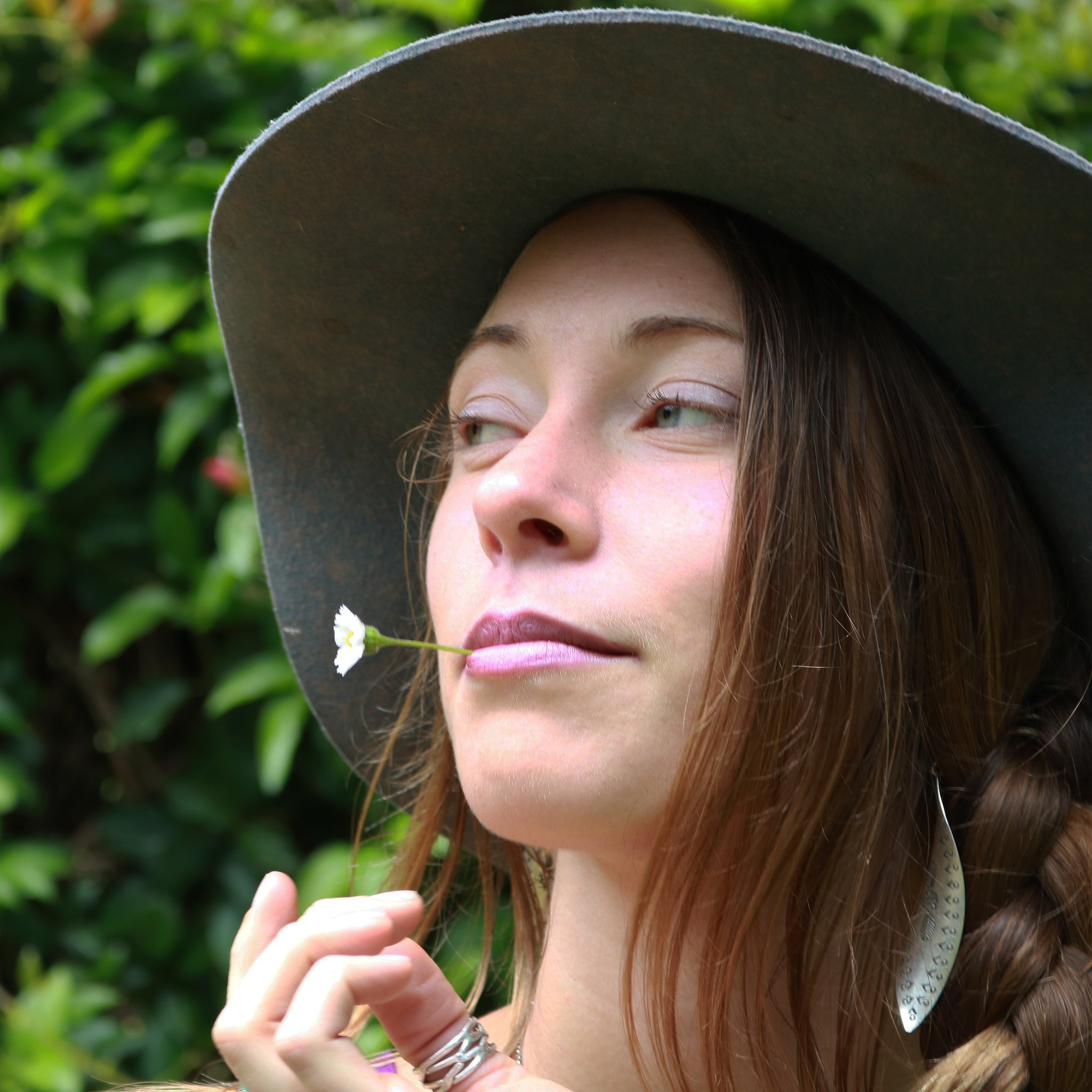 TW Pornstars - Kera Lynn. Twitter. Whatcha eat for breakfast?.... #Flowers