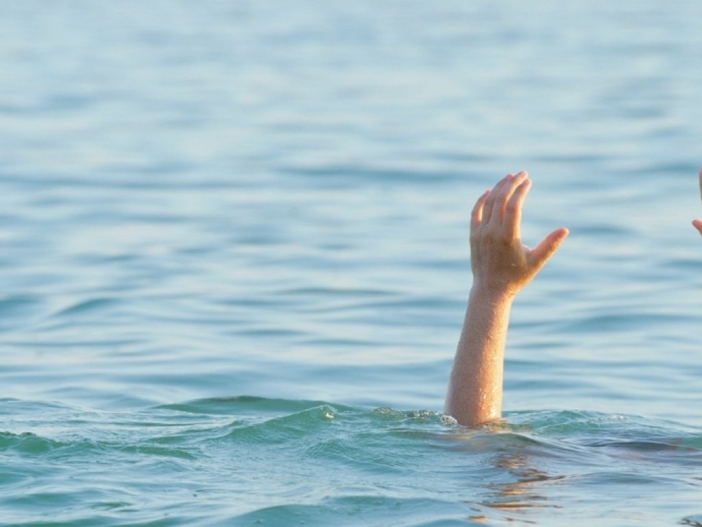 Woman drowns after falling into the Vaal River VaalRiver drowning | SA ... Woman drowns after falling into the Vaal River VaalRiver drowning | SA ...