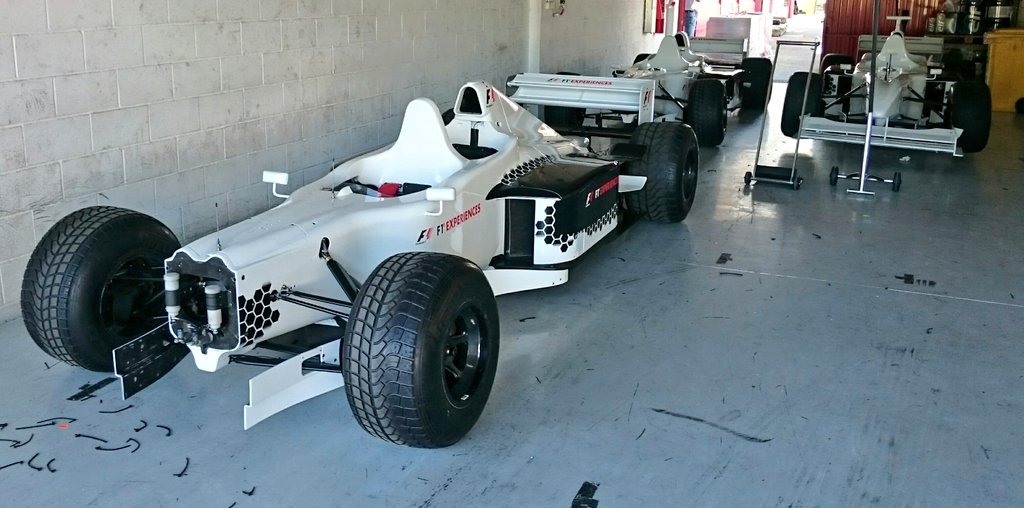 F1 Experiences motorhome in Barcelona paddock : r/formula1