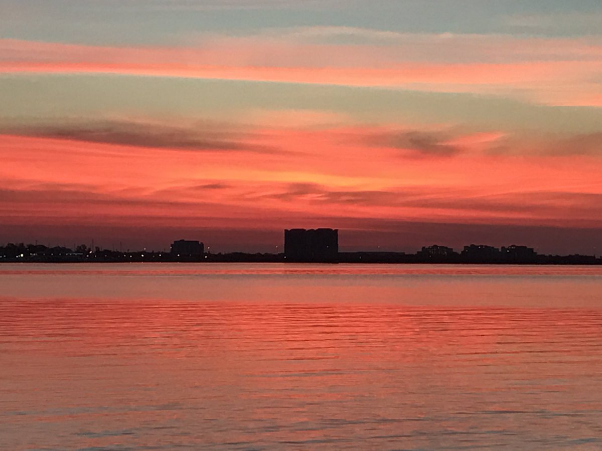 Juli Marquez: What an amazing sunrise in TampaBay! This picture is from ...