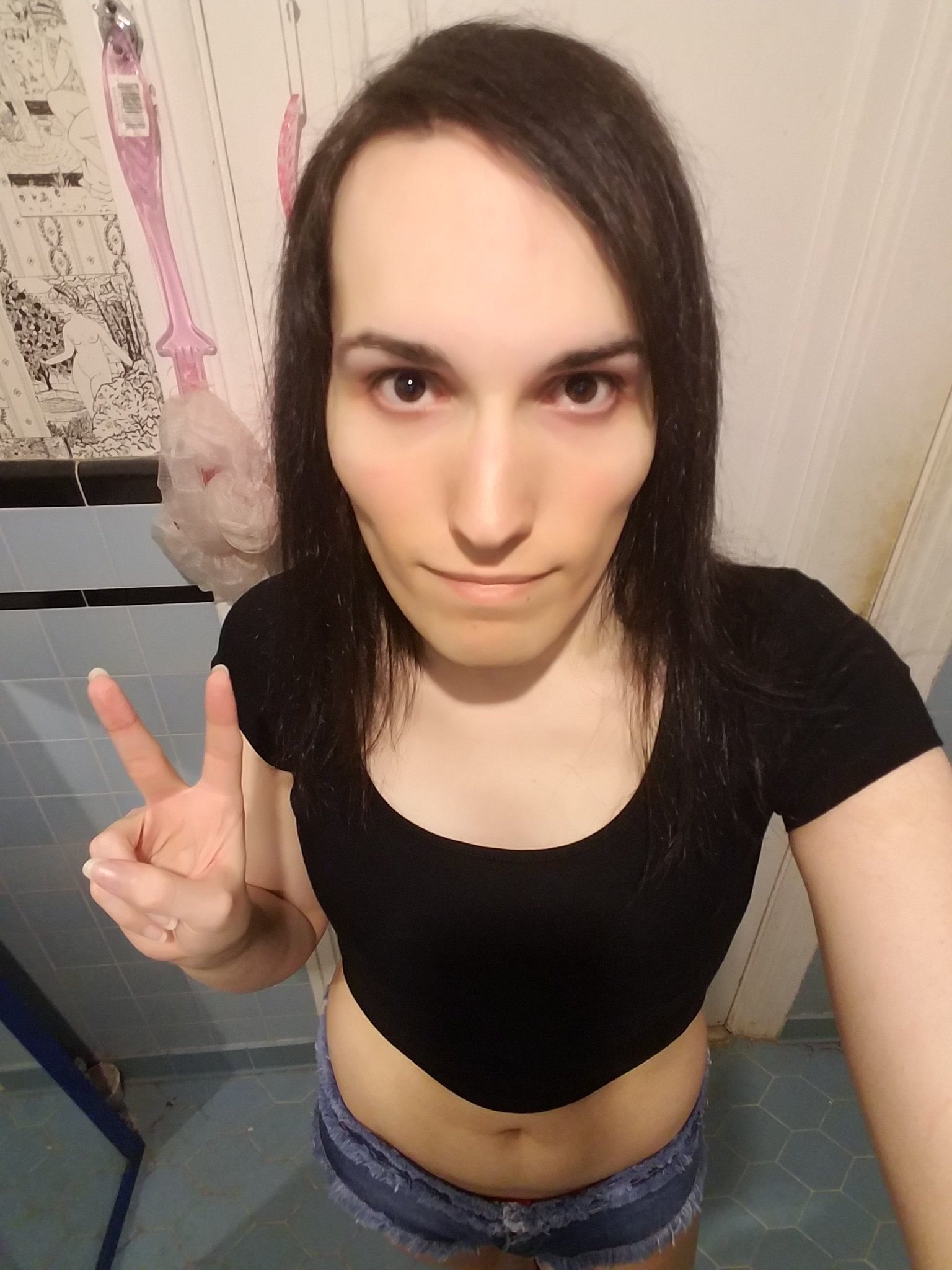 TW Pornstars - 4 pic. Ashley Lynn TS 🏳️‍🌈. Twitter. Just a few hours left in my birthday! Got ...