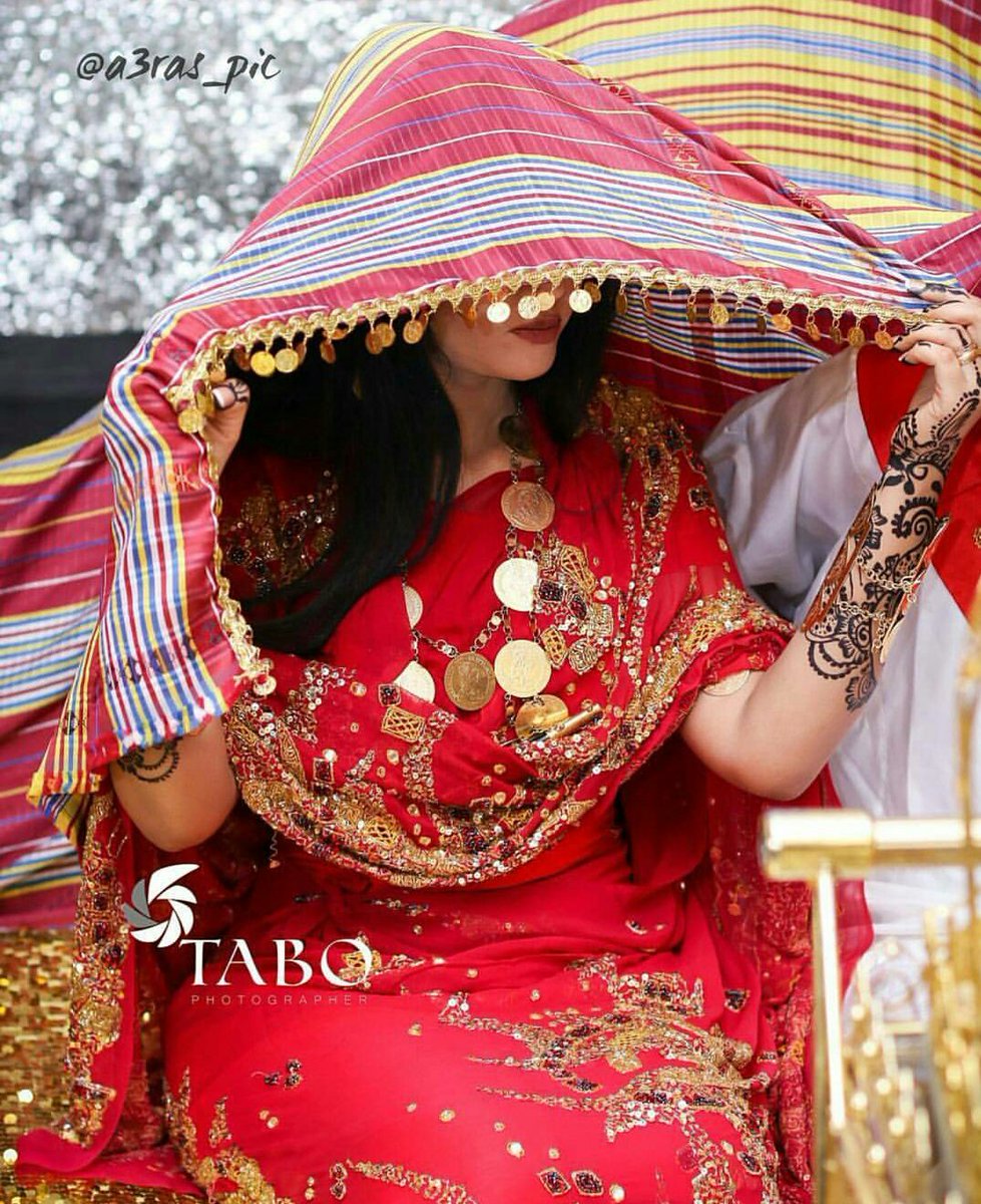 Had a go at a female Snoo (sit shai), ideas for another female Snoo ...