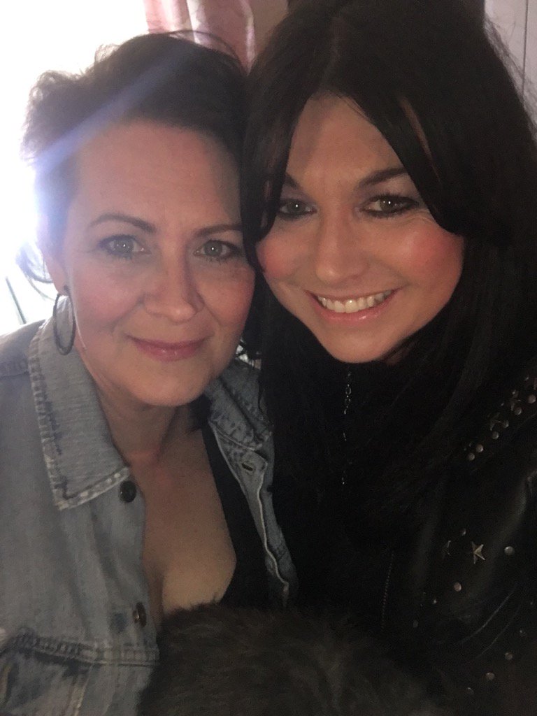 Donna Tickle's Instagram, Twitter & Facebook on IDCrawl