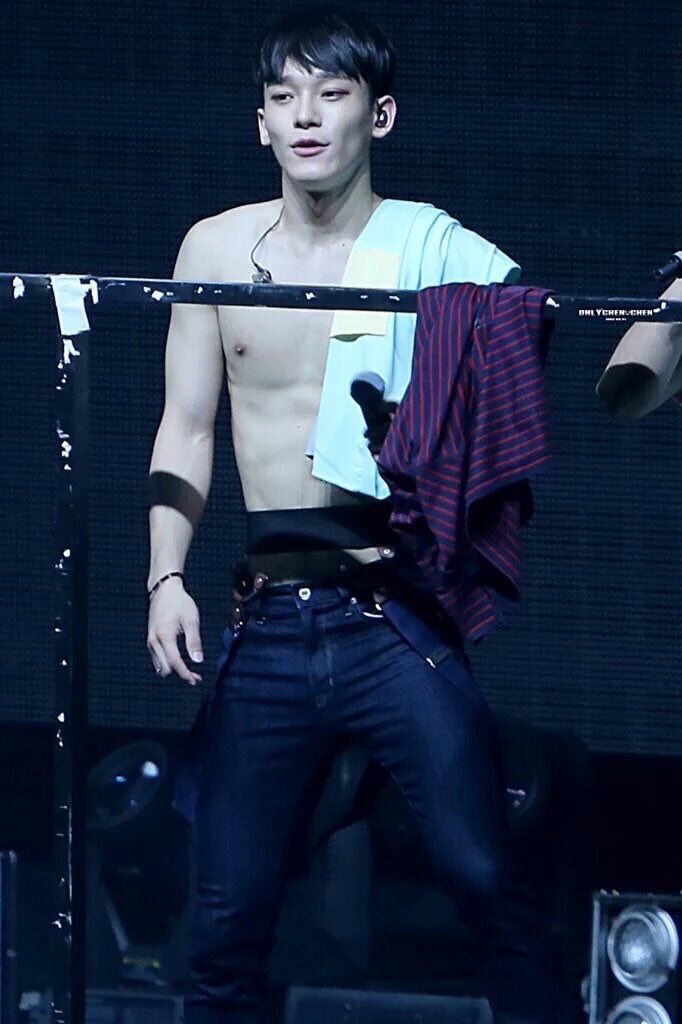 Exo Chen Shirtless