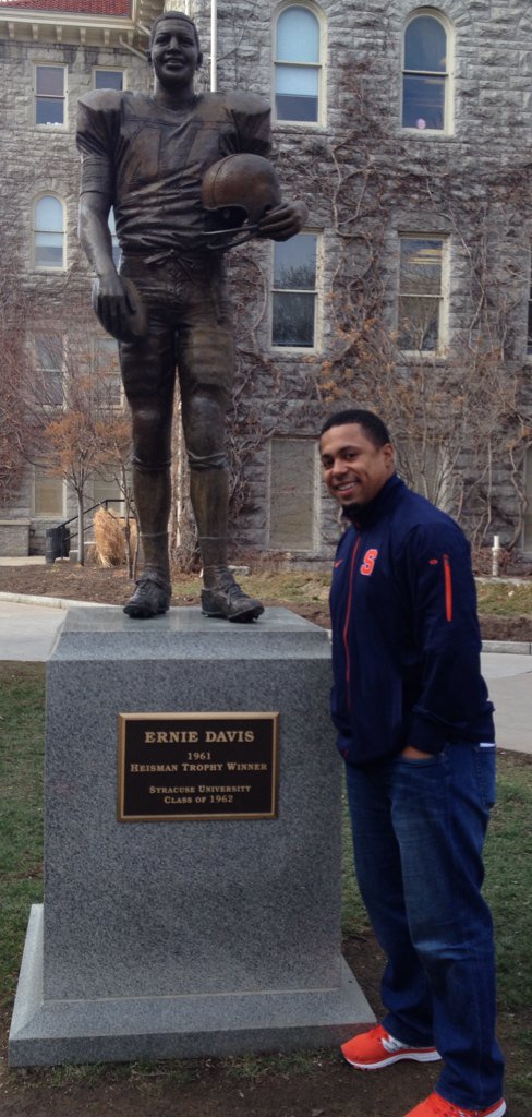 Ernie Davis Statue