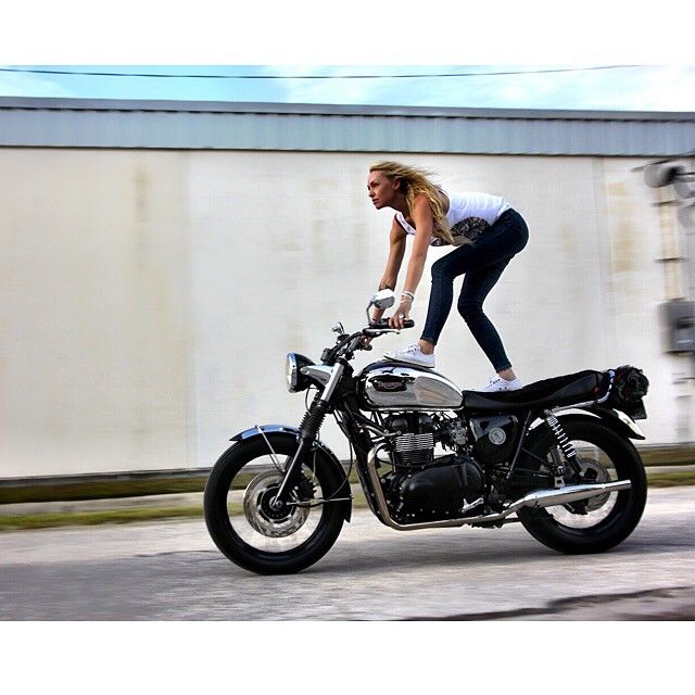 Cafe Racer Girls | Reviewmotors.co