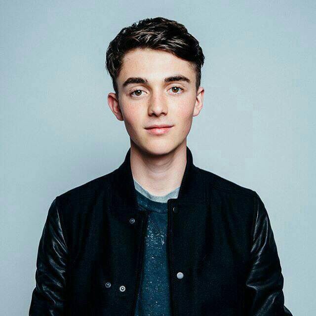 Former YouTube Star Greyson Chance Comes Out