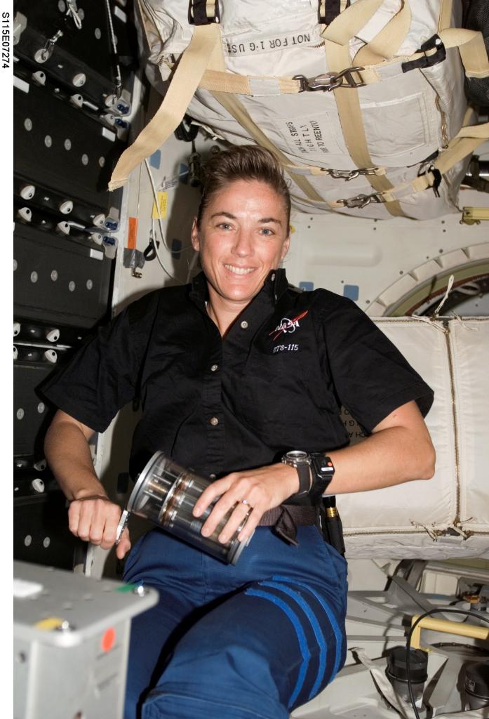 Happybirthday to astronaut Heidemarie Stefanyshyn-Piper. 2 Shuttle ...
