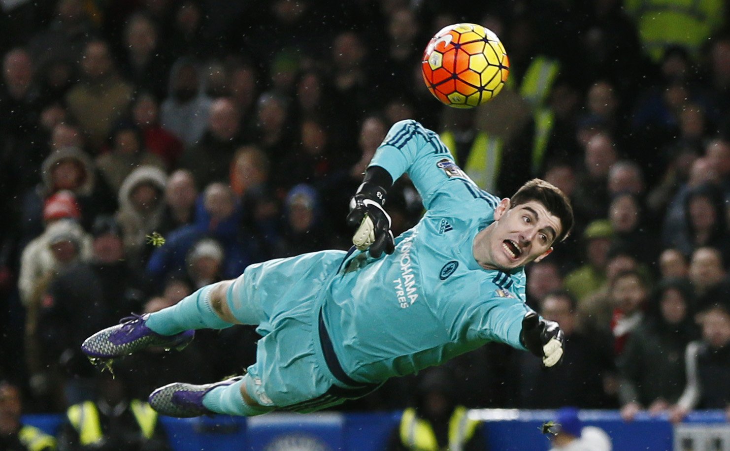 Thibaut Courtois Chelsea Save