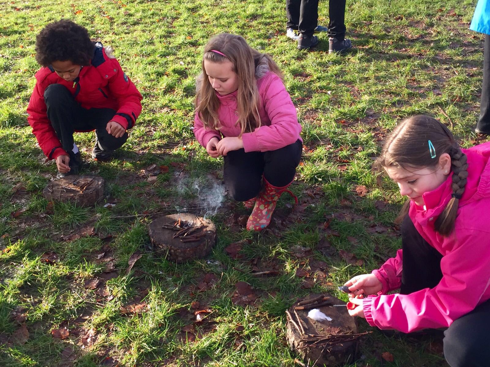 Drakies Primary on Twitter: "@LeafyTrailsFS Learning how to make a safe ...