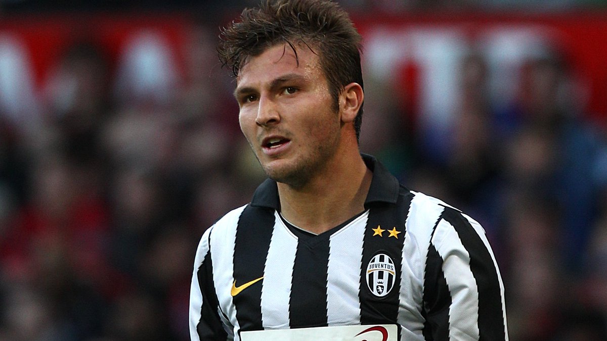 OFICIAL: Ex-Juventus, lateral Marco Motta acerta com clube da ...