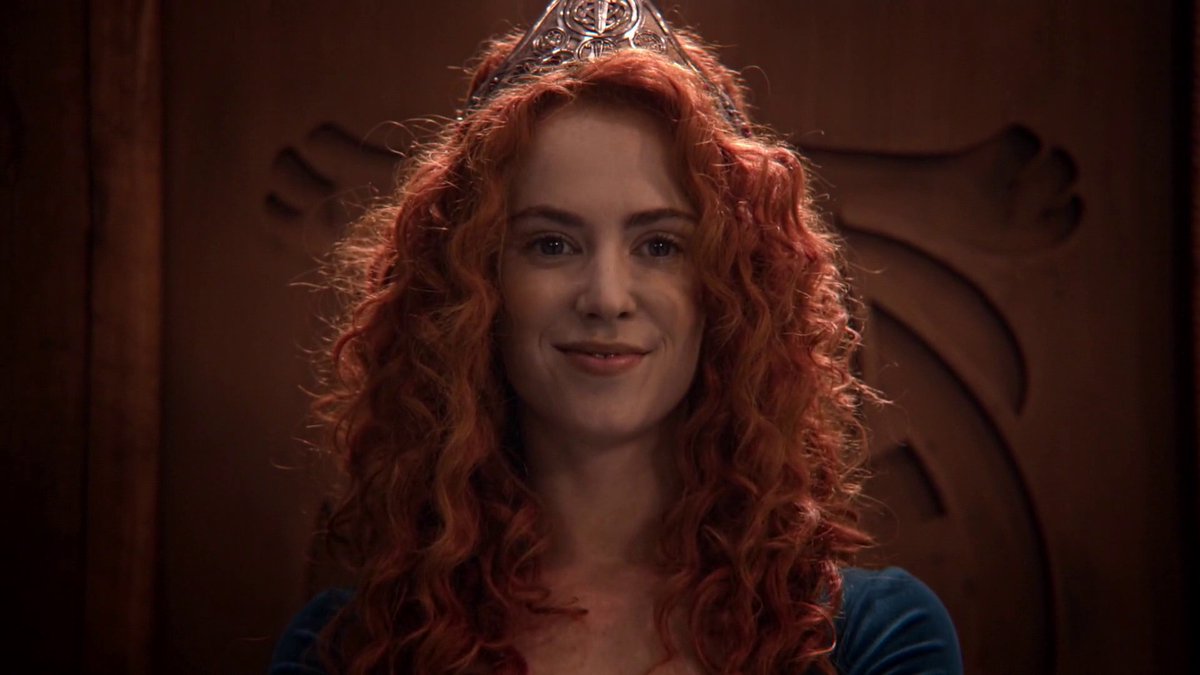 todos saluden a la reina merida, valiente de corazón!! #onceensony # ...