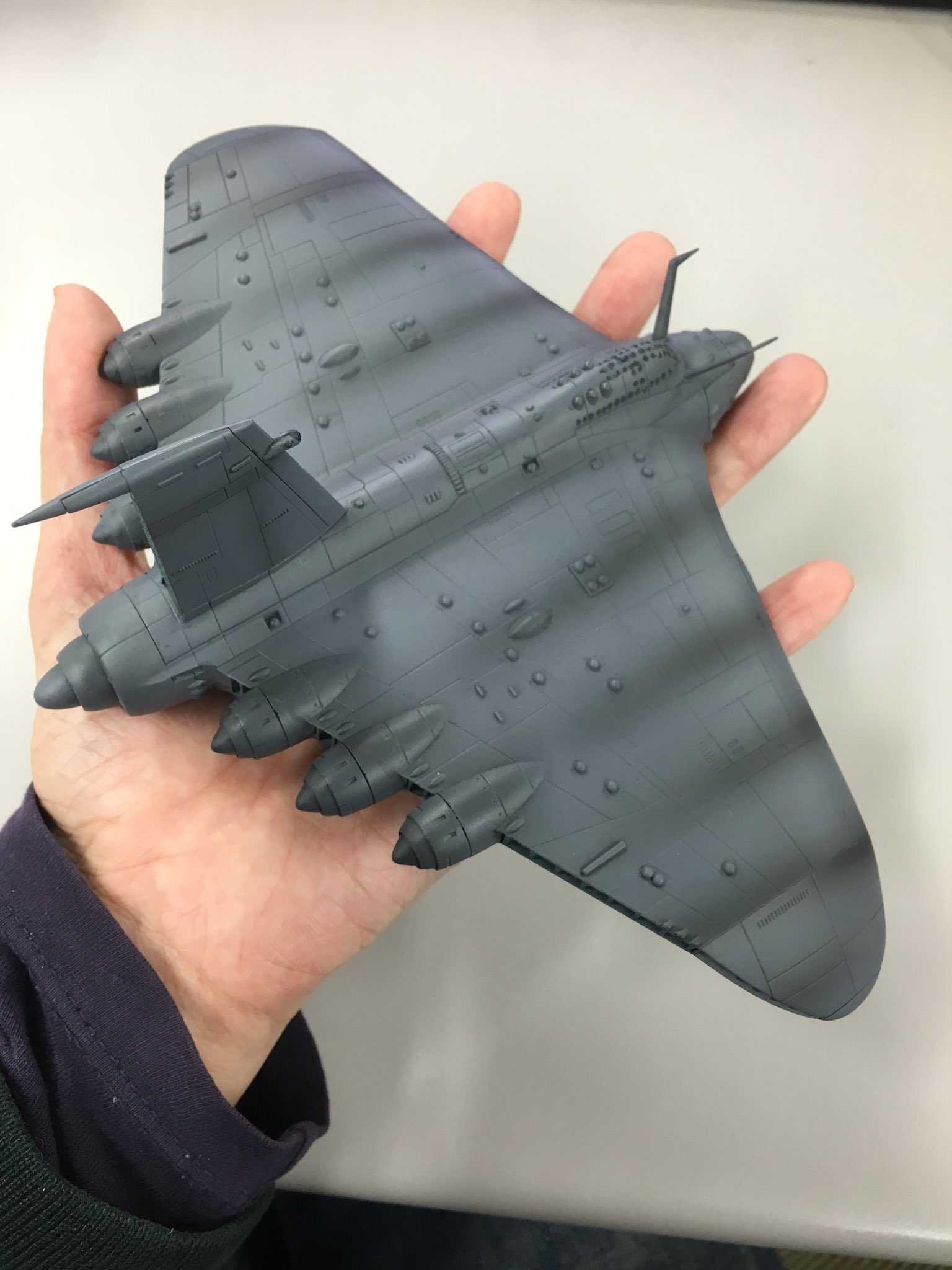 株式会社海洋堂 on Twitter: "翼長176m、全長85m、全高60mの迫力を手のひらサイズでお届けいたします。 一瞬の風景を閉じ込めたラナヴィネットとともにお楽しみください ...