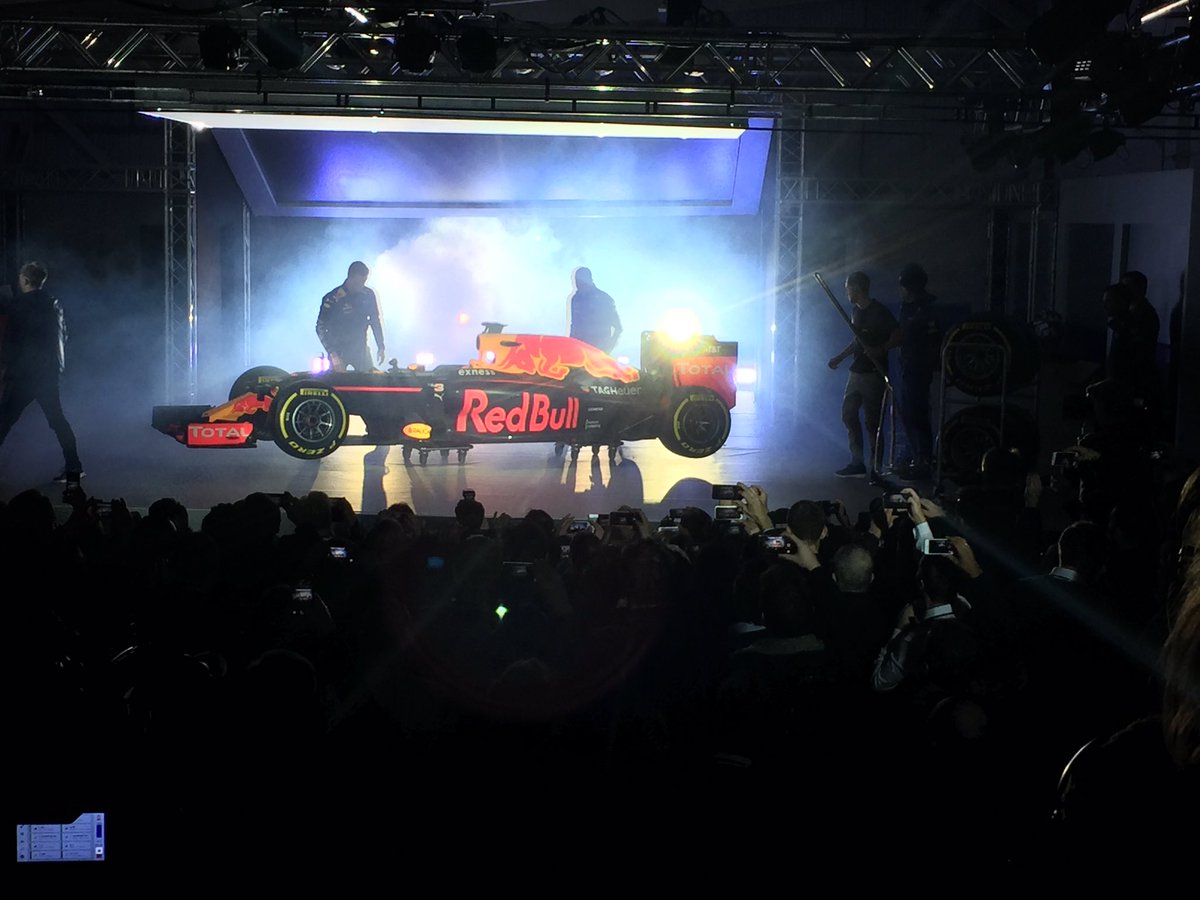 Official Red Bull Racing 2016 Livery : r/formula1