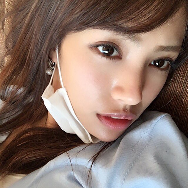 🦋JUNON💙 on Twitter: "😱口の上にニキビできたから一日中マスク生活。 今日もお仕事お疲れサマでしたん💓💓👅💓💓おやすみなさい💤＊.° https://t.co/OrSVKMzZah"