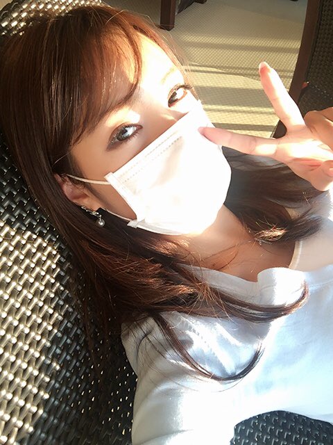 🦋JUNON💙 on Twitter: "😱口の上にニキビできたから一日中マスク生活。 今日もお仕事お疲れサマでしたん💓💓👅💓💓おやすみなさい💤＊.° https://t.co/OrSVKMzZah"