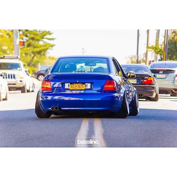 Stanced Audi A4 B5