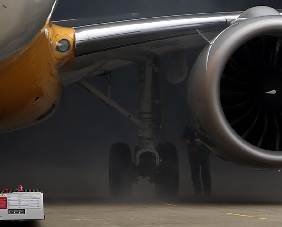 Design notes on embraer's new e190-e2. hello, trailing link landing ...