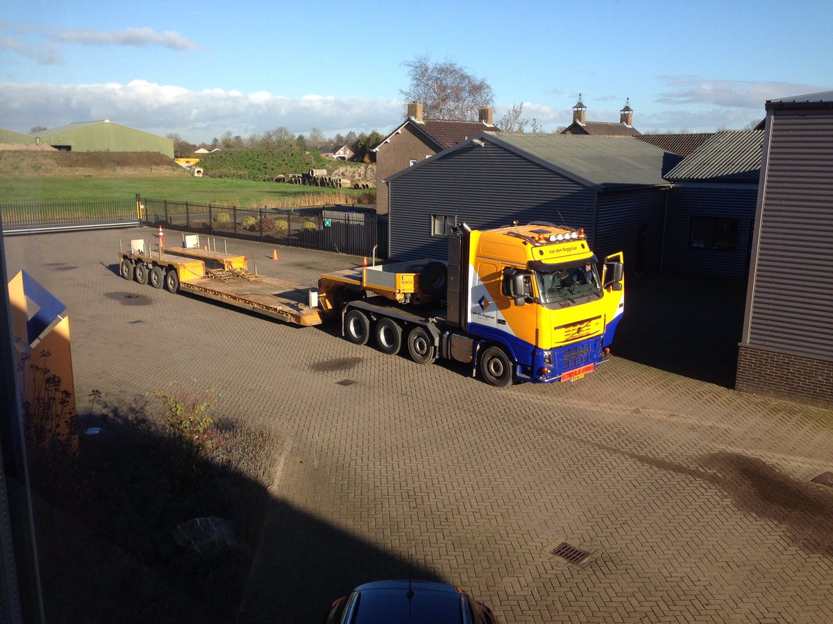 BLM Wegenbouw BV on Twitter: "Deze week is de eerste uitvoerdersunit naar Brabant gebracht voor ...