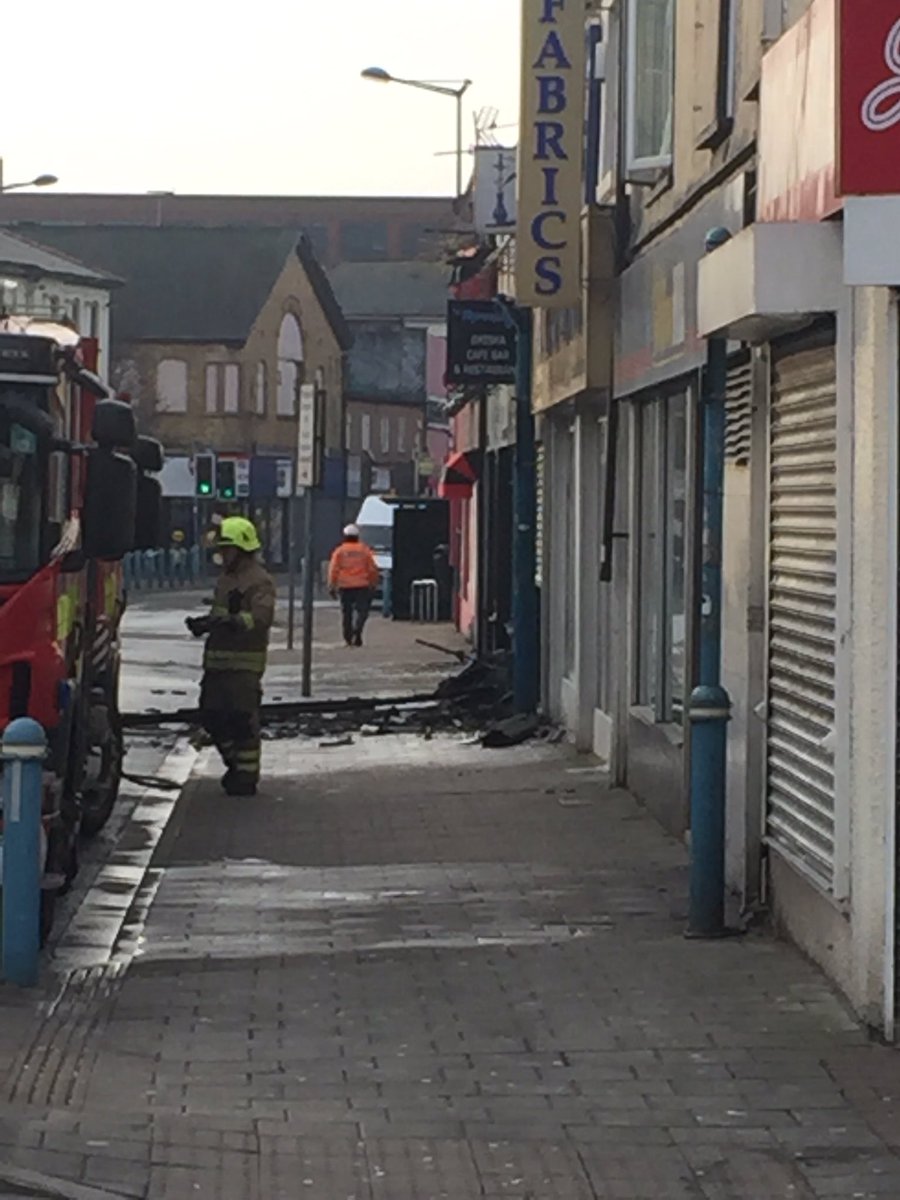 Cafe fire closes part of busy Cardiff road | Wales - ITV News