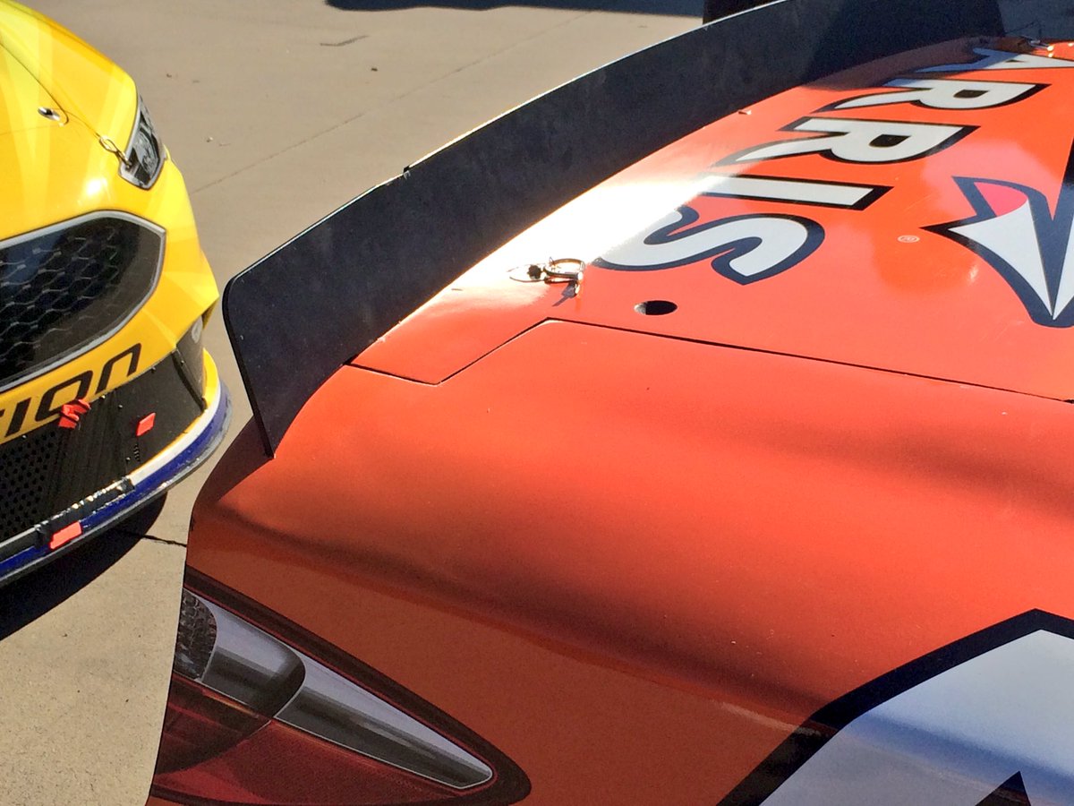 Visible elements of the lower downforce aero package (spoiler ...