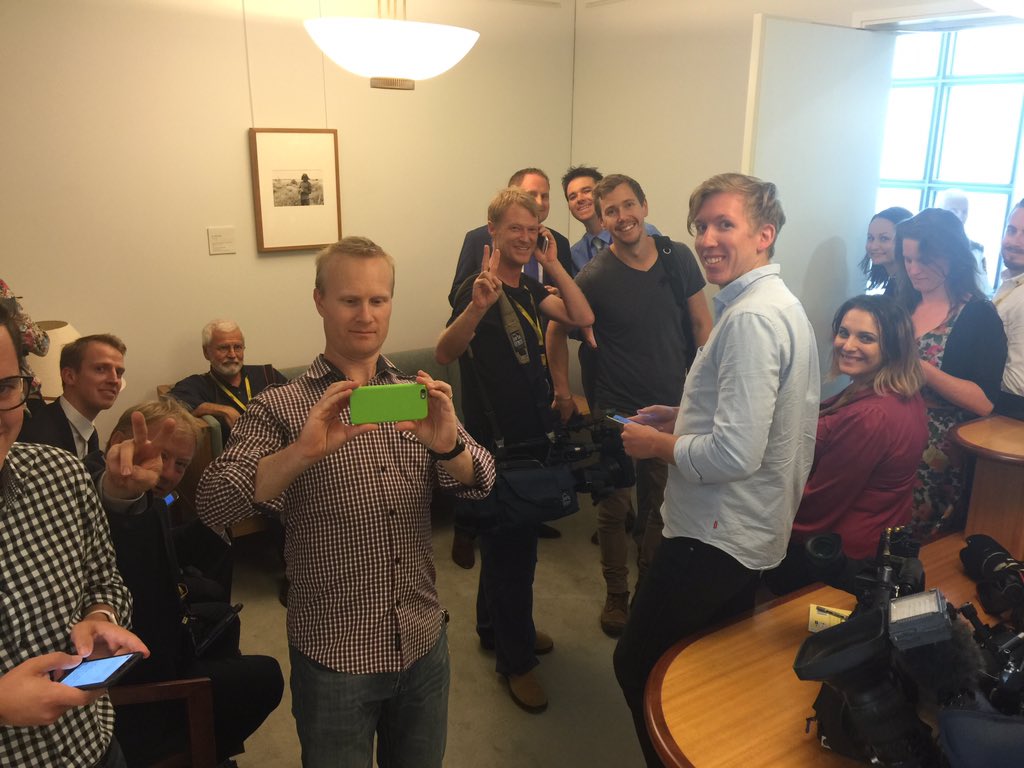 Stone the flamin Crows. It’s Friday | THE PUB