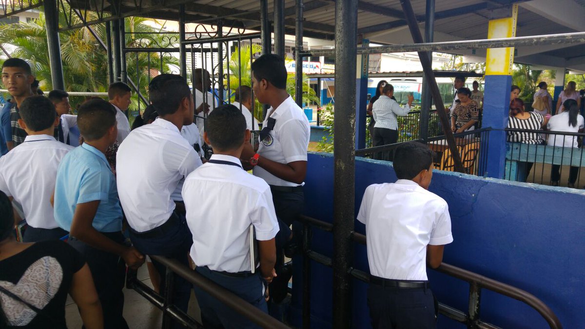 Estudiantes del ipt de don bosco no ingresaron al centro porque no ...