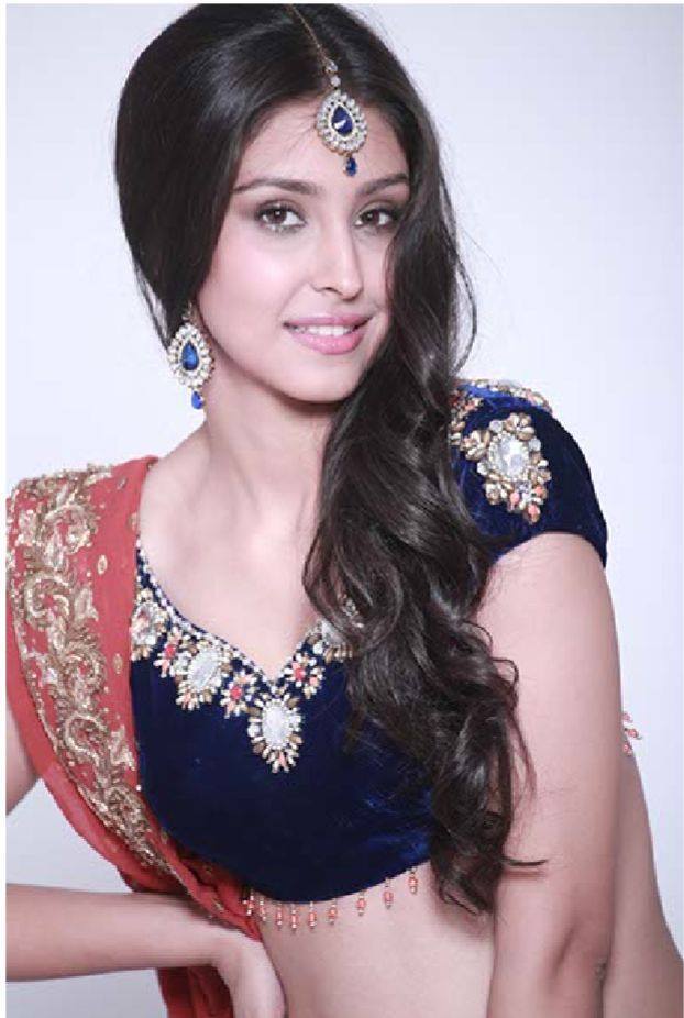 Navneet Kaur Hot Wallpapers