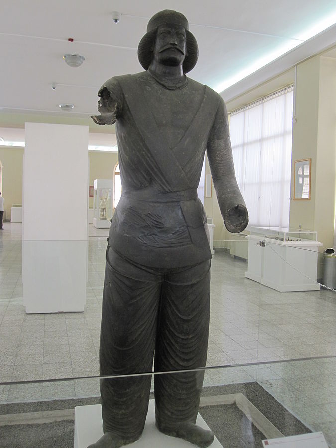 3D Printable King Uthal by Scan The World