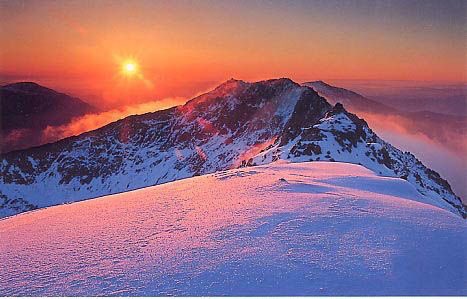 Sunrise on Crib Goch - one of my favourite mountain ridges in Cymru ...