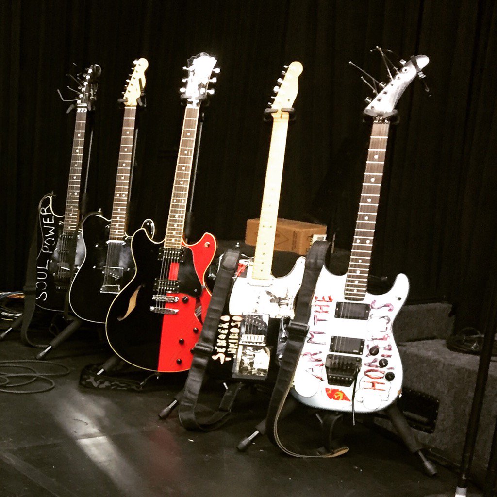 Tom Morello Arm The Homeless Guitar