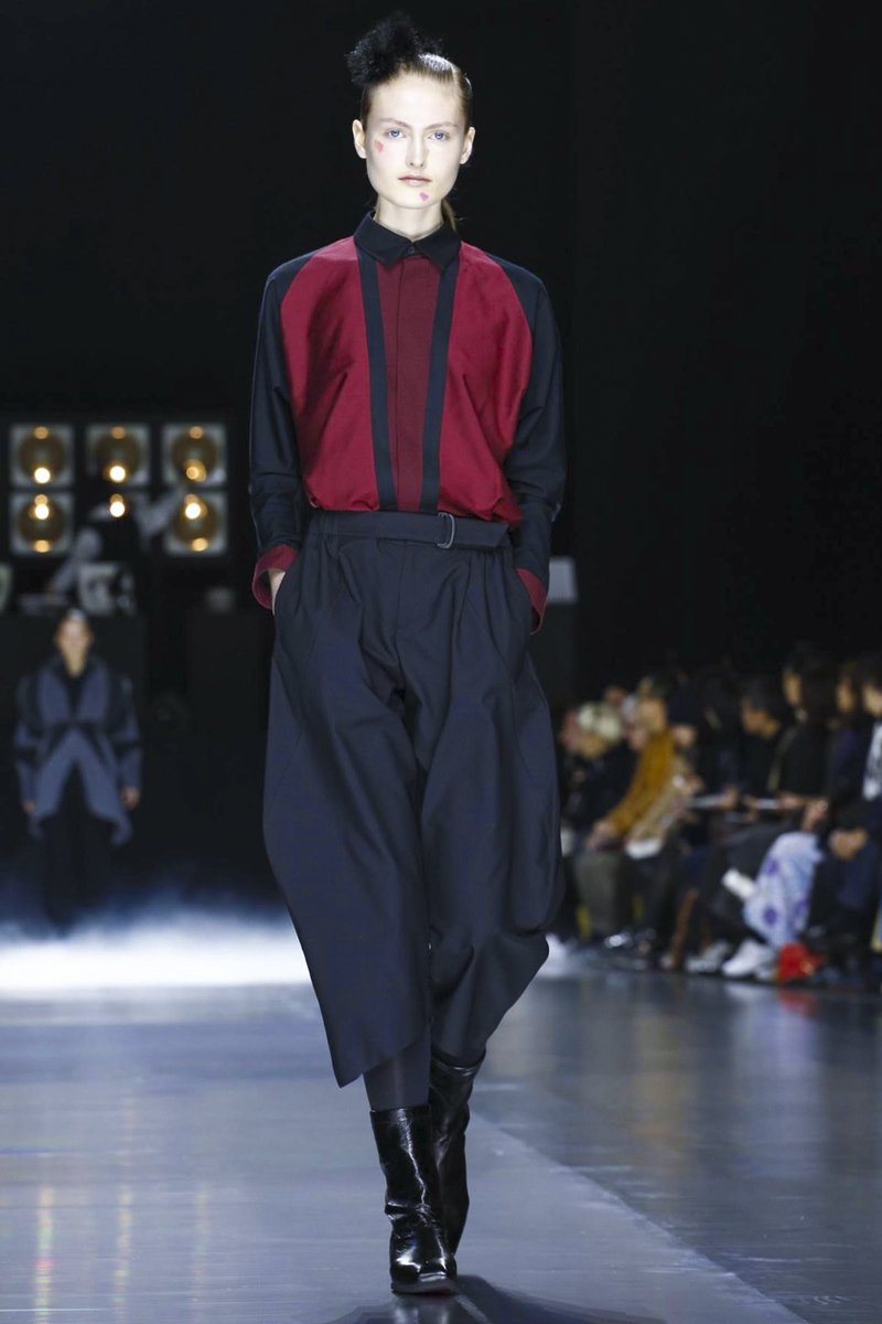 #PFW EMMA SILVERTON for #IsseyMiyake RTW Fall/Winter 2016 # ...