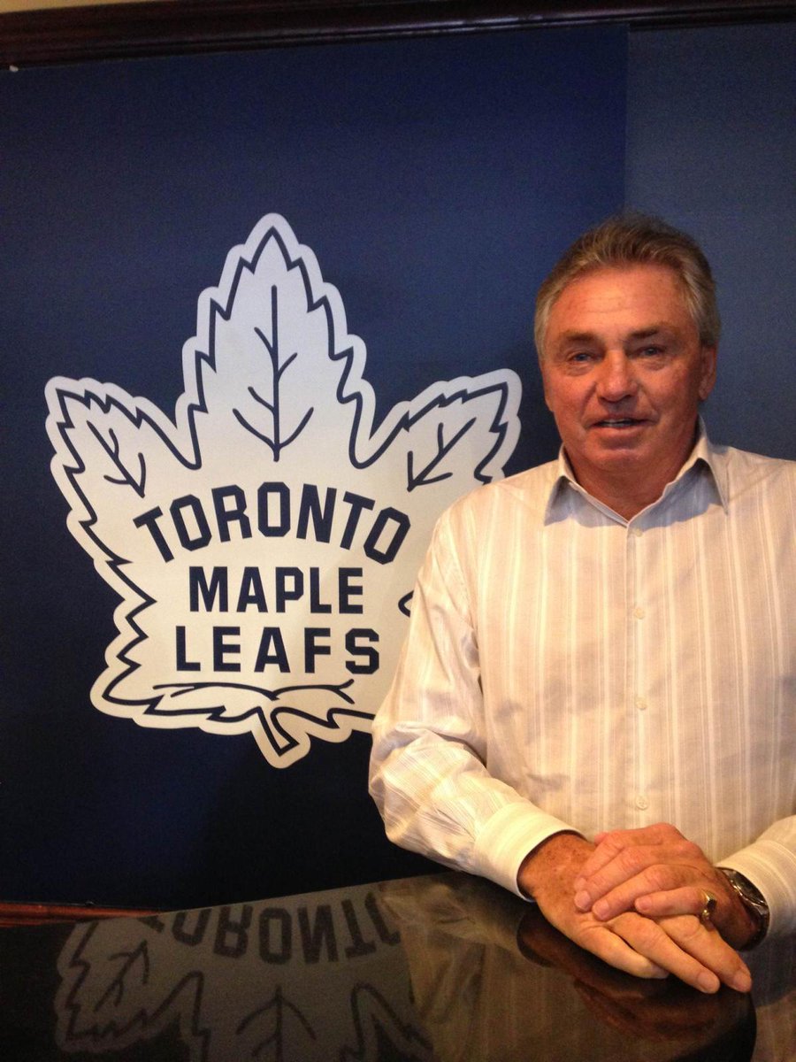 Doug Favell takes in tonight's game from the @LeafsAlumni suite. # ...