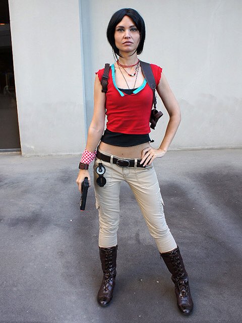 Uncharted 2 Chloe Cosplay Chloe Frazer From Uncharted Cosplay