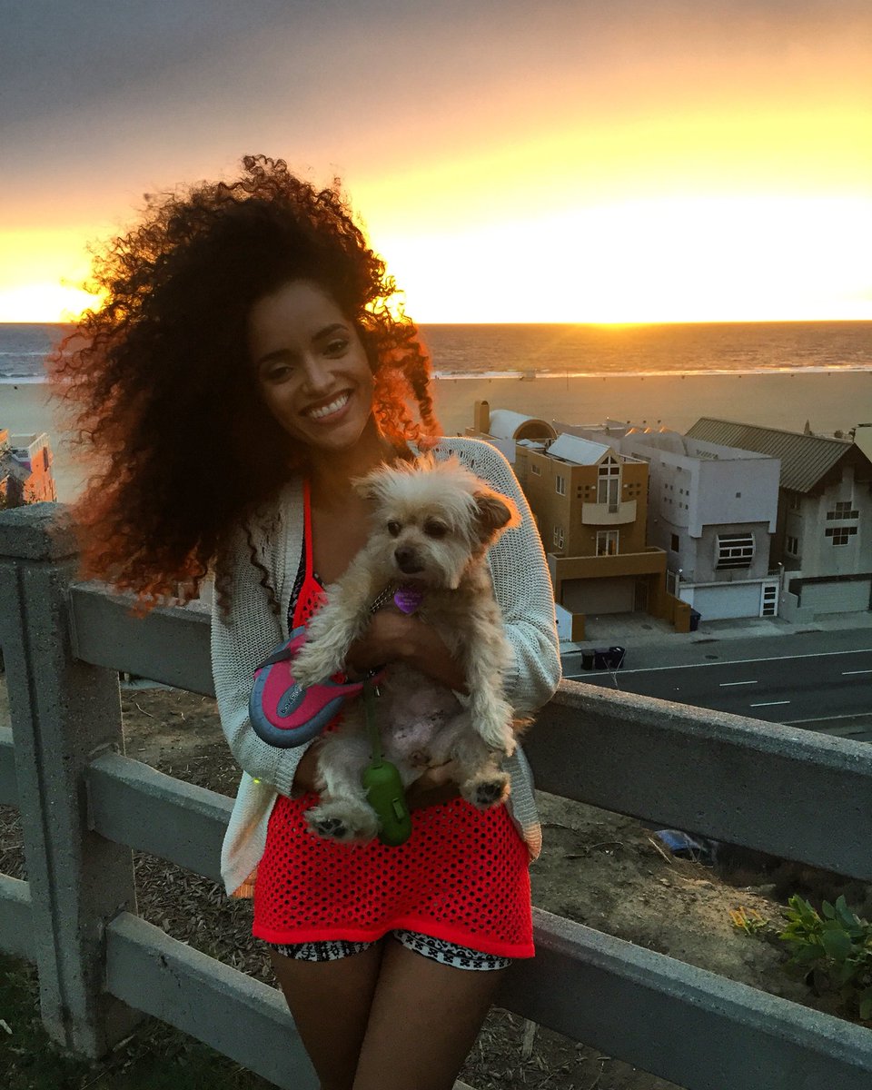 Domnican Comedian, Ana Marte :: Funny Chick & Easy on the Eyes.