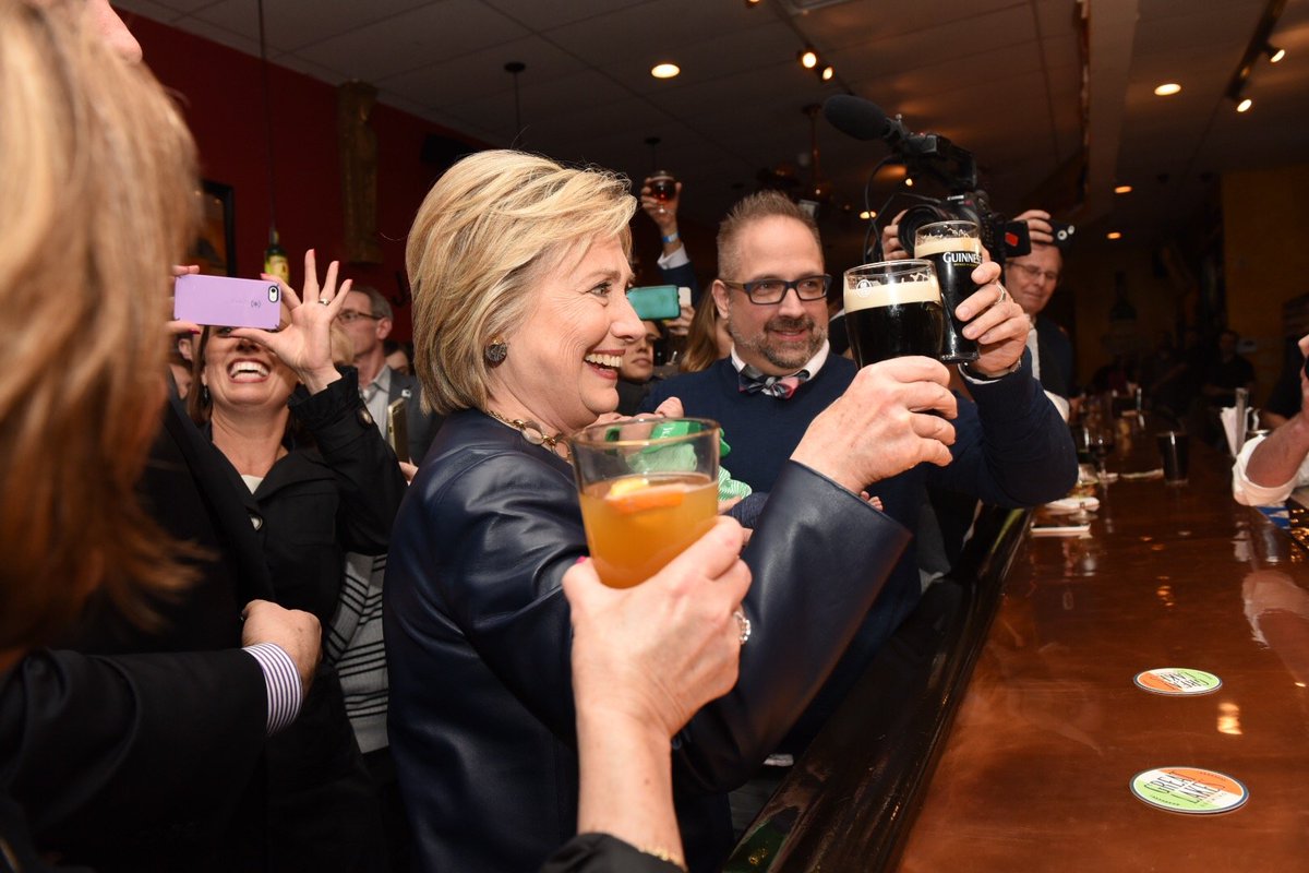 Hillary at a bar with a Guinness in Youngstown - Democratic Underground ...