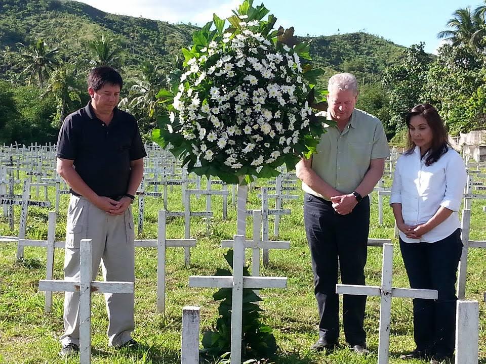 LOOK: Former US Vice President Al Gore on Saturday visited the Yolanda ...