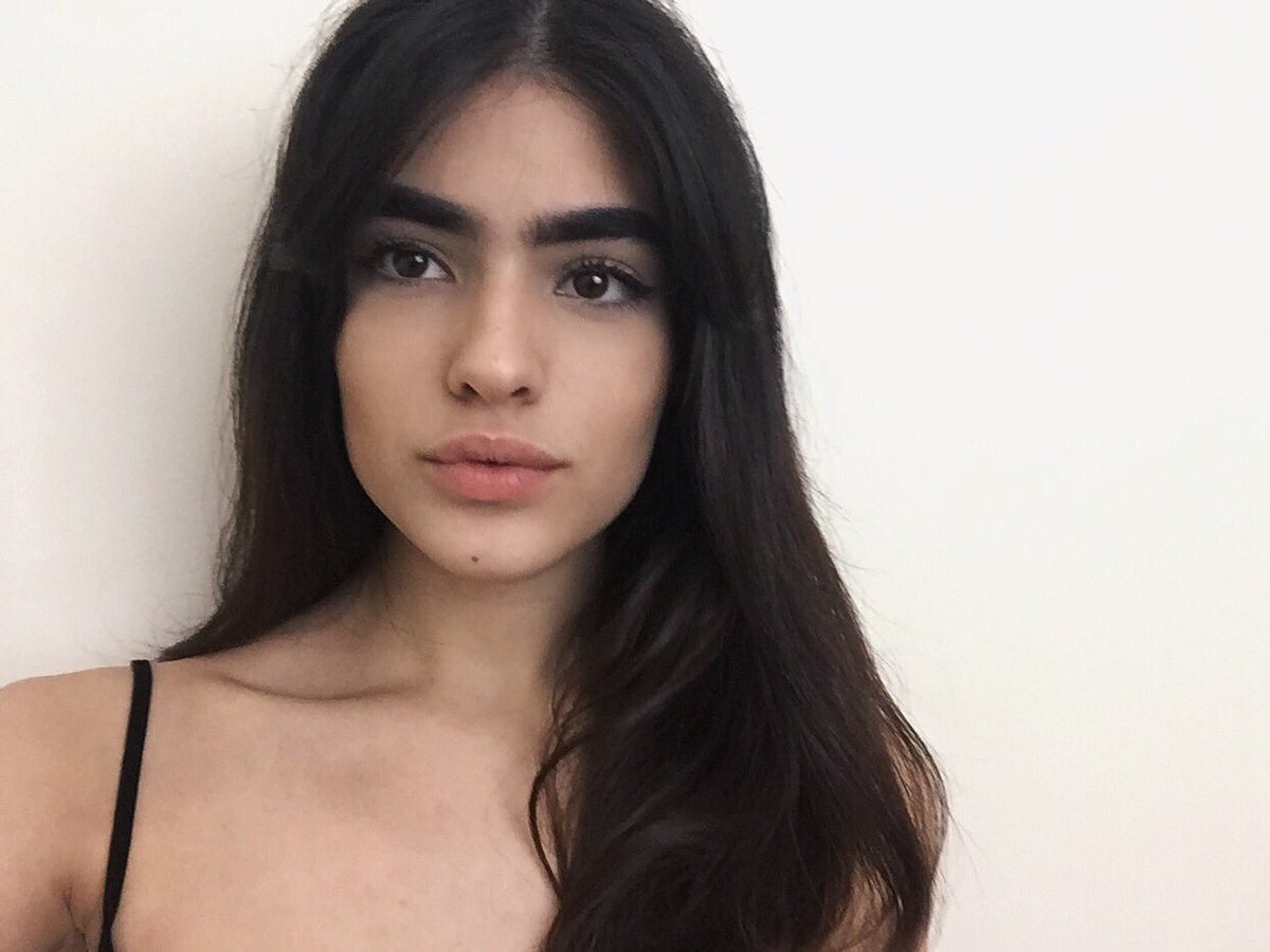 Classify beautiful Puerto Rican model