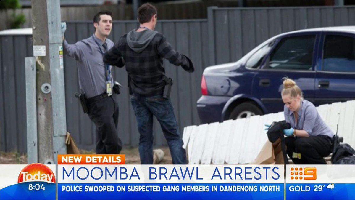 Police swoop on two suspected members of melbourne's apex gang ...